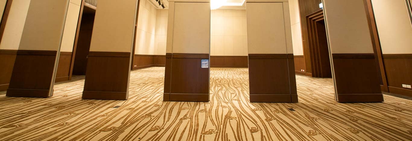 Demountable partition Solution in Qatar | Office Partition Services ...
